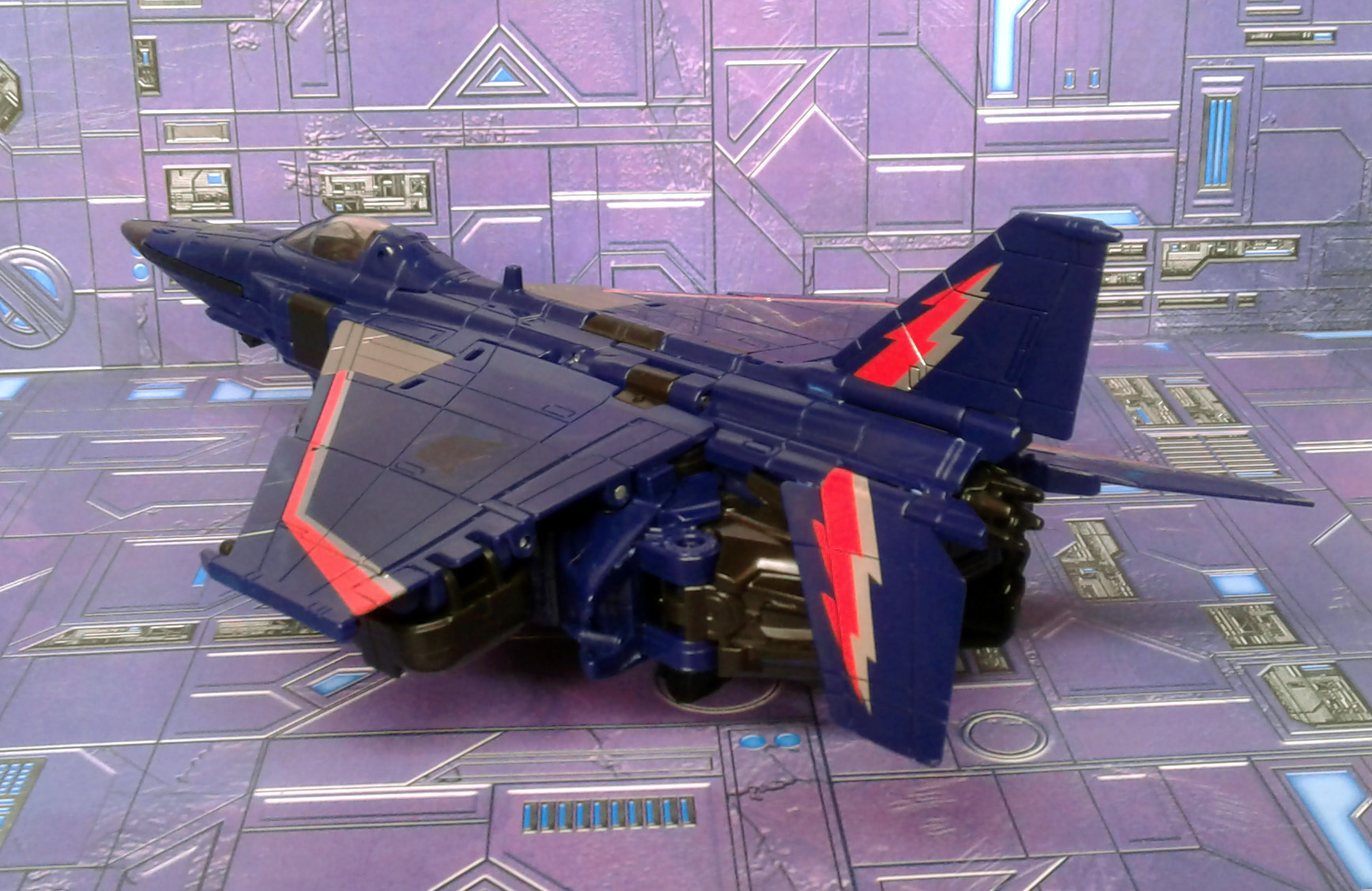 Foto Reseña: Studio Series SS-09 Thundercracker – Cybertron 21