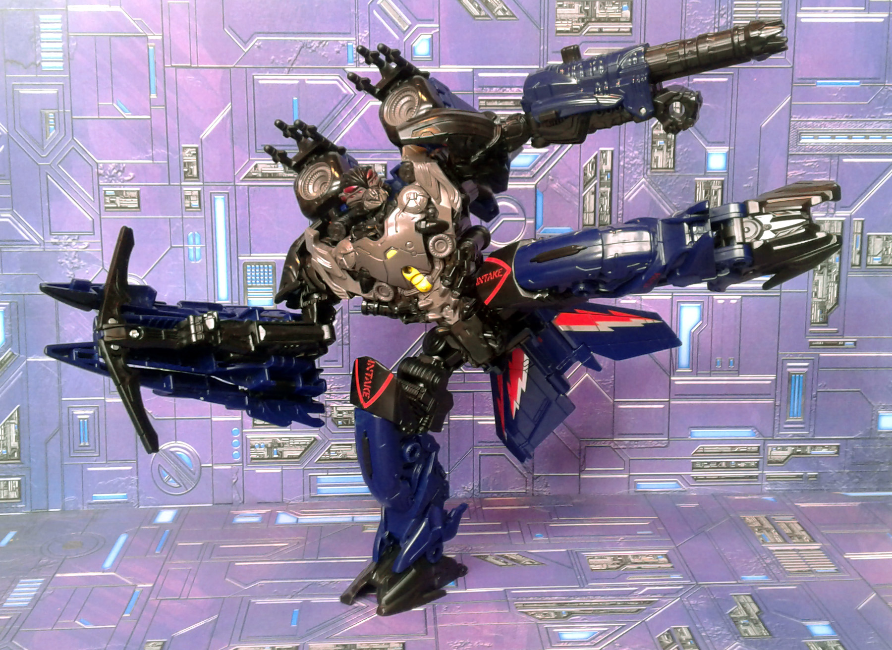 Foto Reseña: Studio Series SS-09 Thundercracker – Cybertron 21