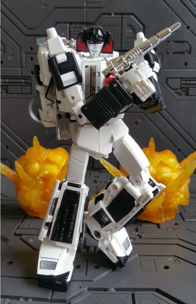 Foto Reseña: Transformers Masterpiece MP-42 Cordon – Cybertron 21