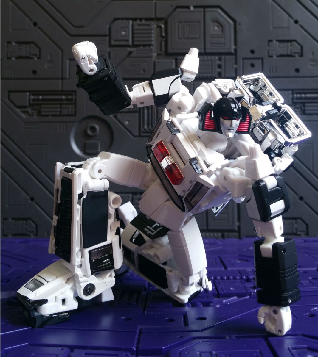 Foto Reseña: Transformers Masterpiece MP-42 Cordon – Cybertron 21