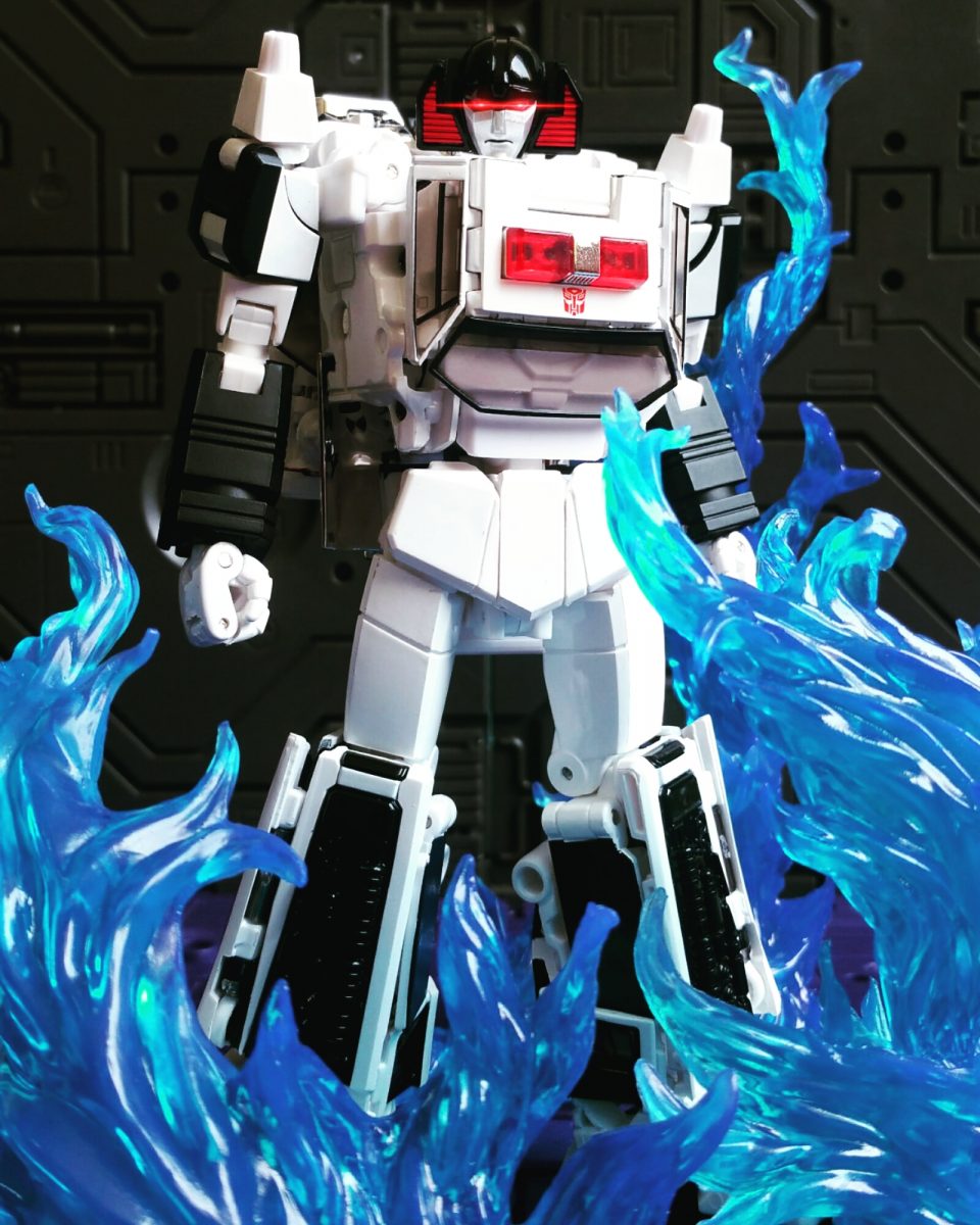Foto Reseña: Transformers Masterpiece MP-42 Cordon – Cybertron 21