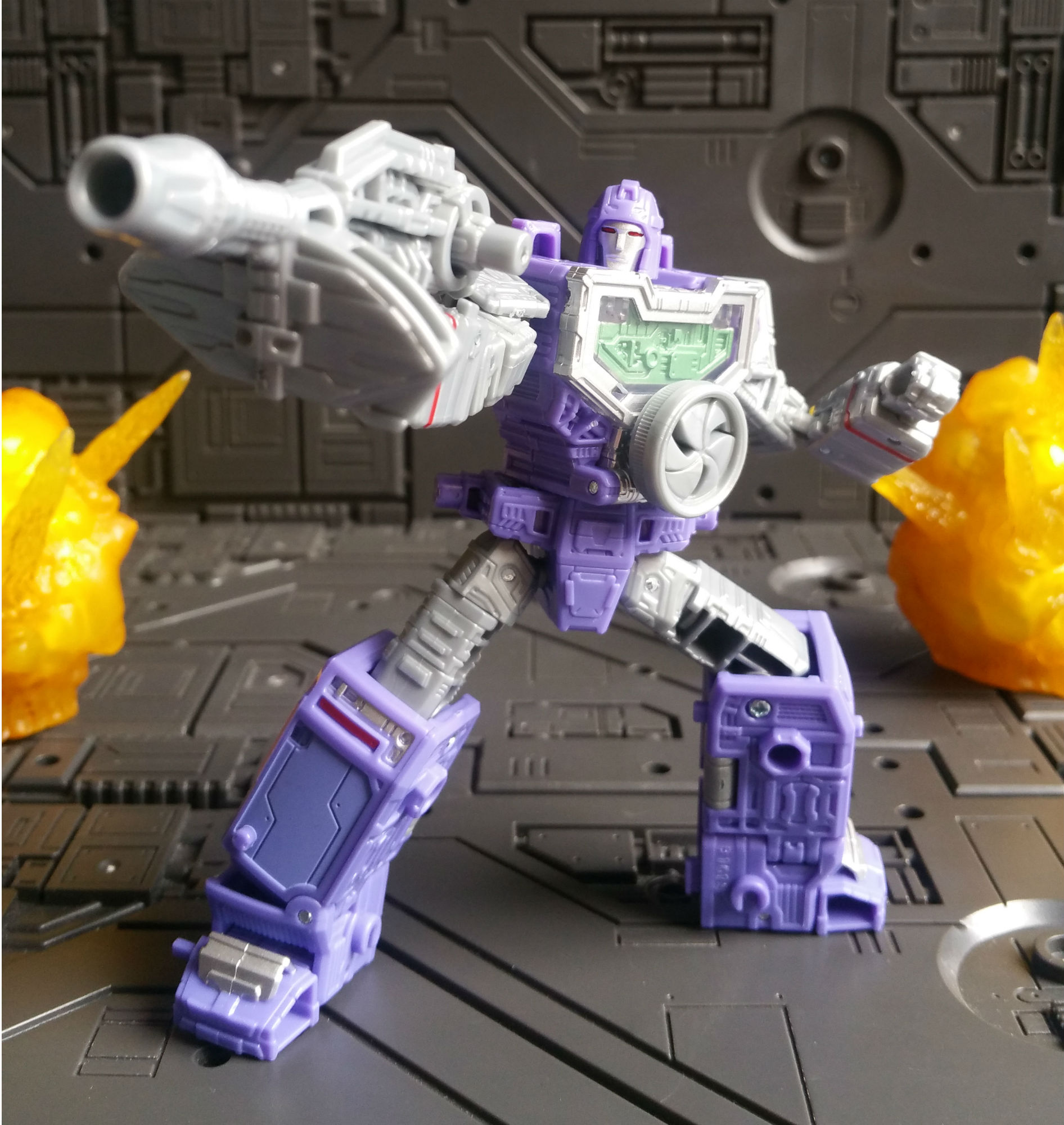 Foto Reseña: Transformers WFC Siege SG-28 Deluxe Class Refraktor ...