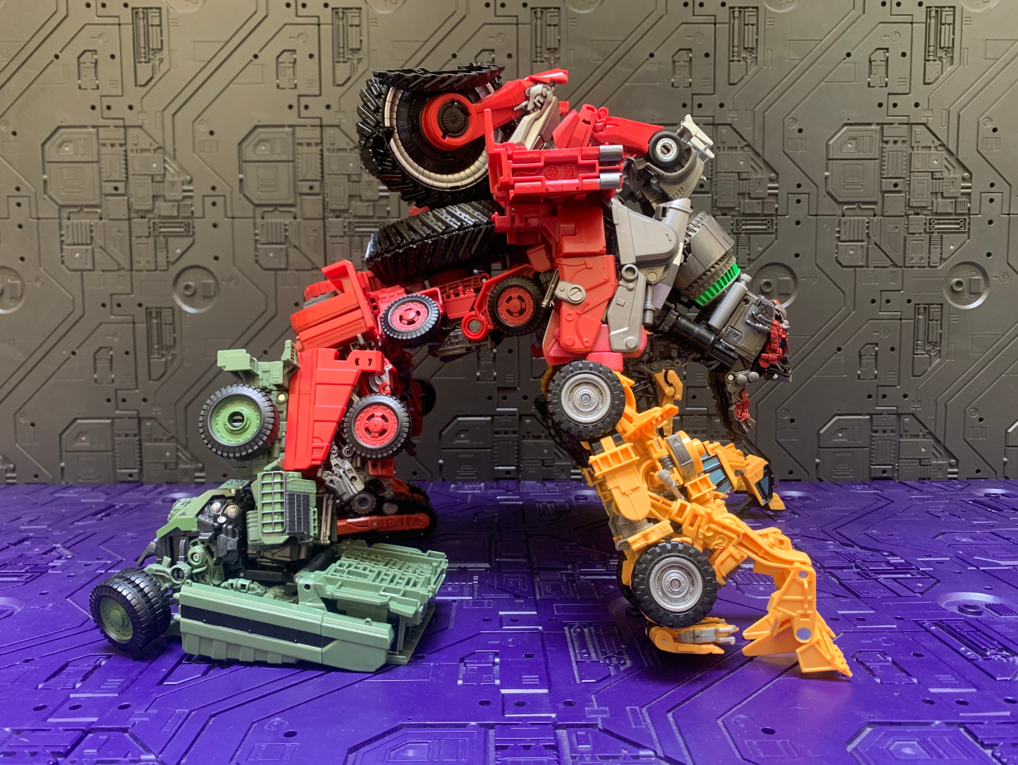 Foto Reseña: Transformers Studio Series Devastator – Cybertron 21