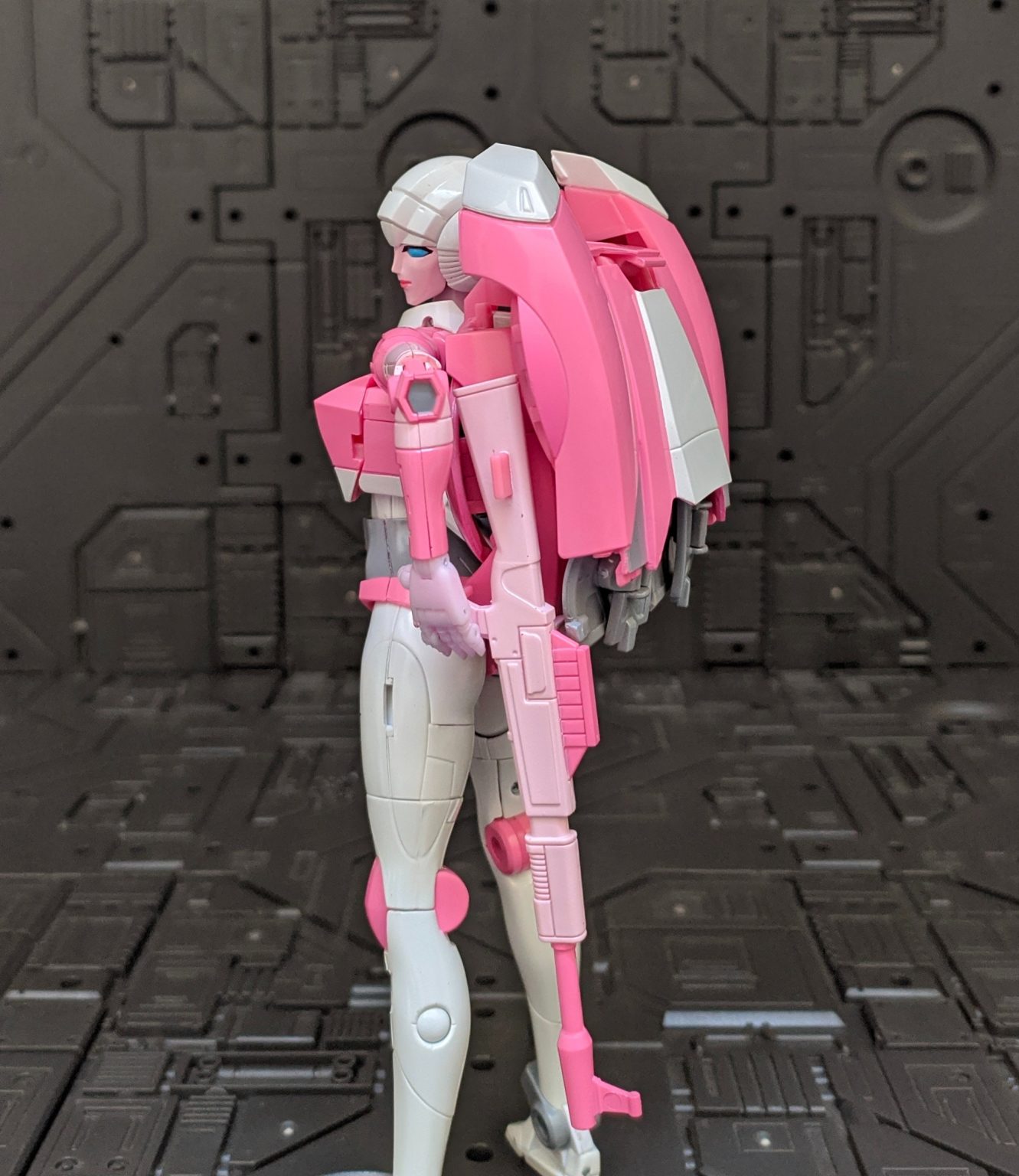 Foto Reseña: Transformers Masterpiece MP-51 Arcee (Takara Tomy ...