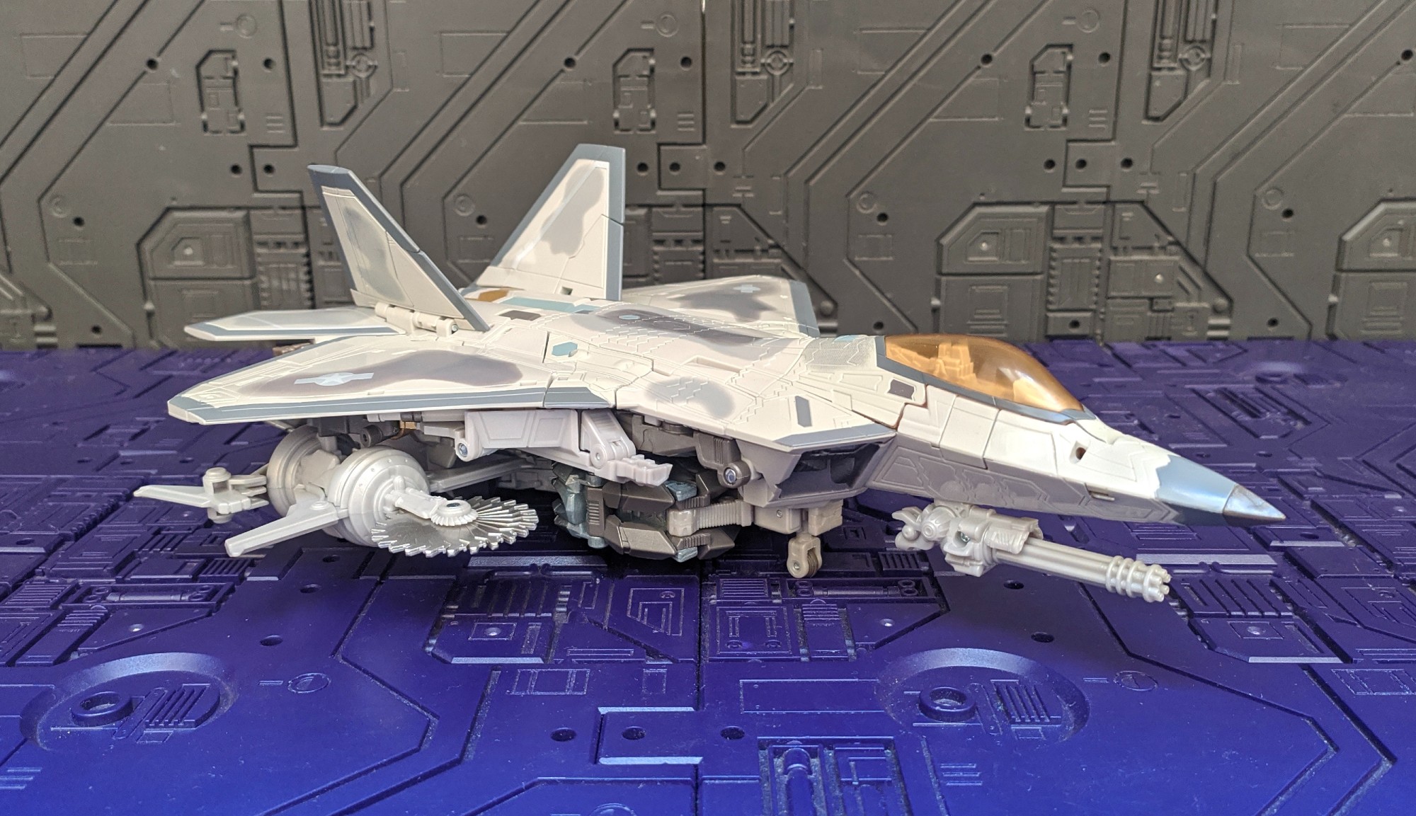 Foto Reseña: Transformers Masterpiece Movie Series MPM-10 Starscream ...