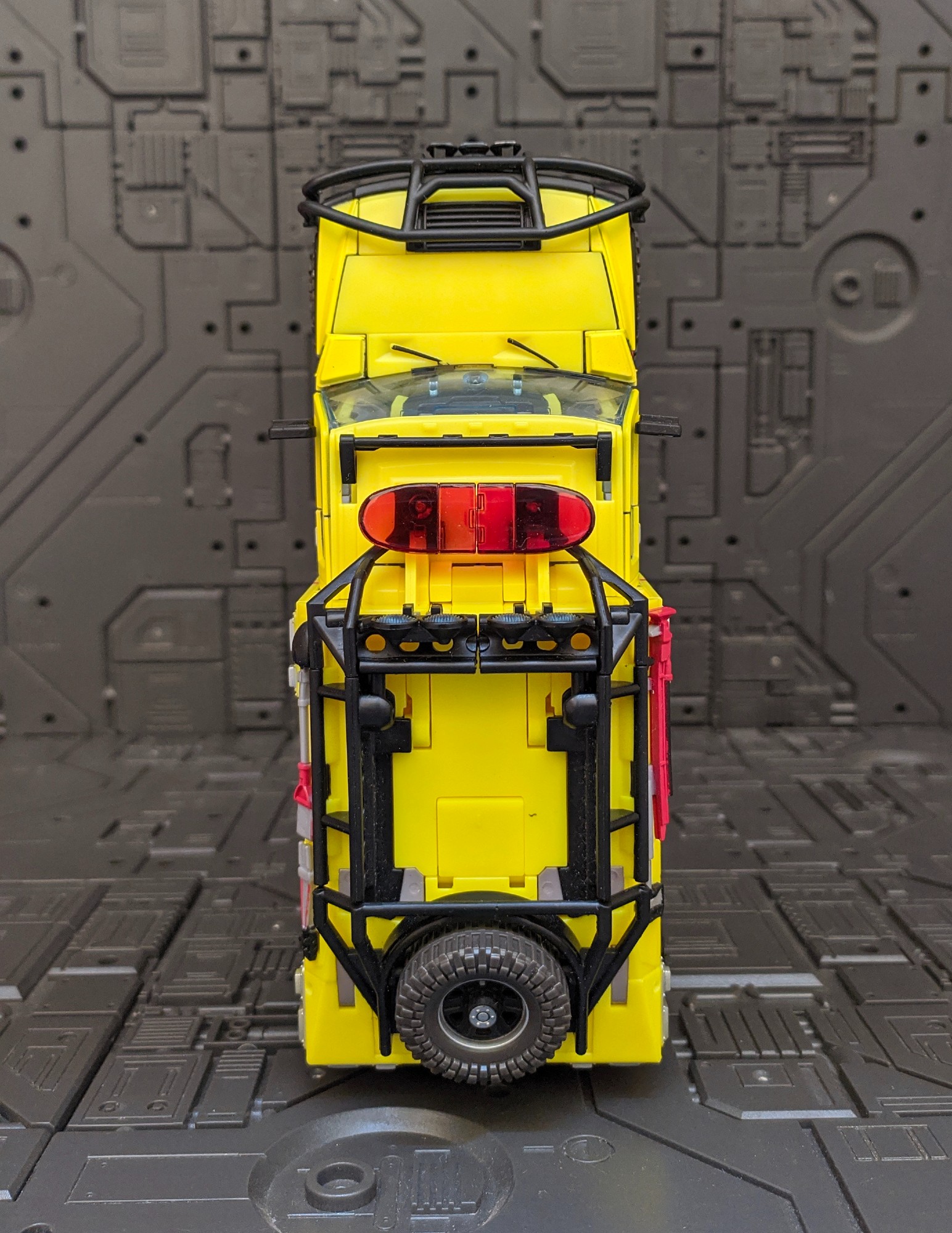 Foto Reseña: Transformers Masterpiece Movie Series MPM-11 Ratchet ...