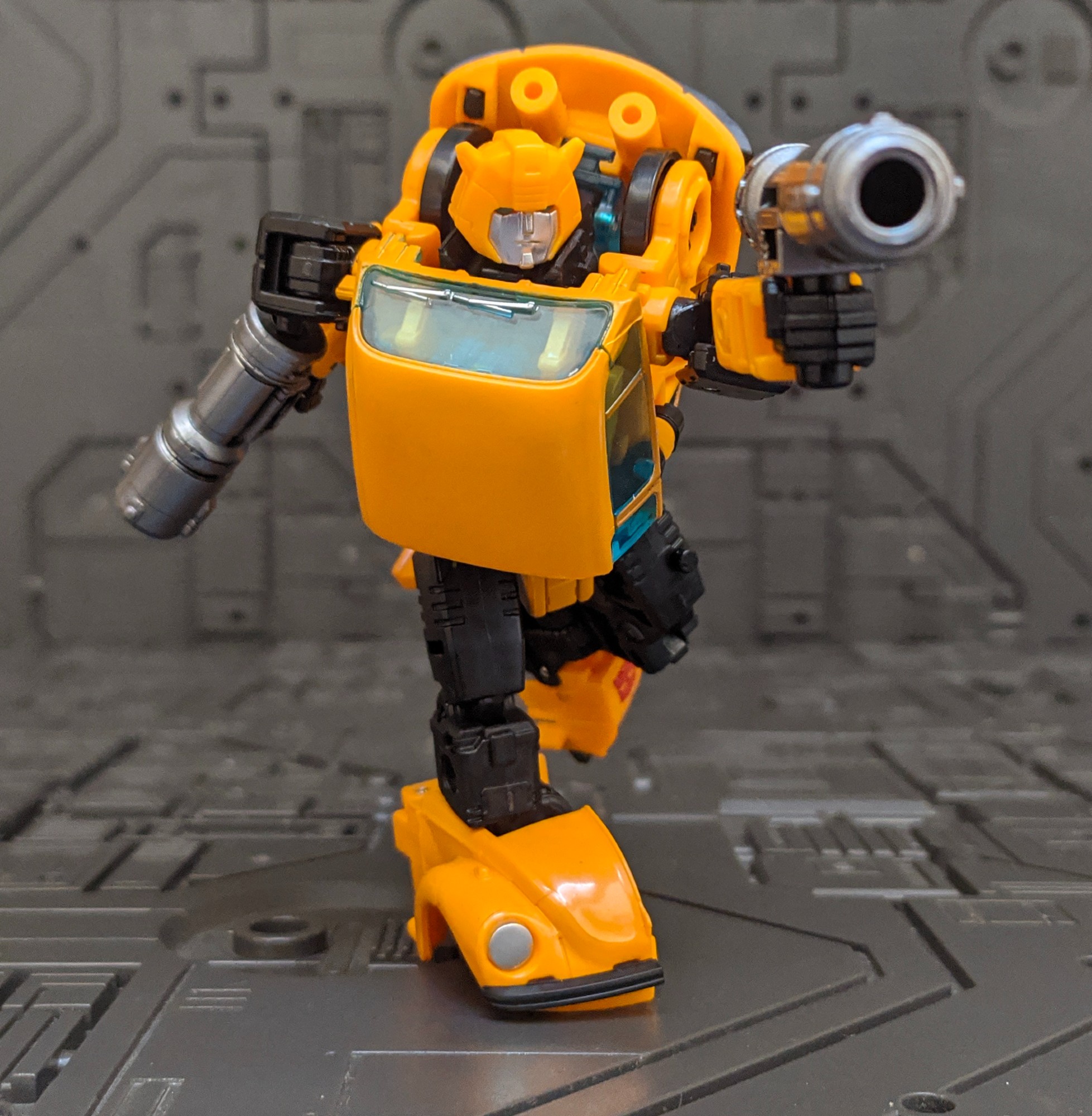 Foto Reseña: Transformers War For Cybertron Trilogy WFC-09 Deluxe Class ...