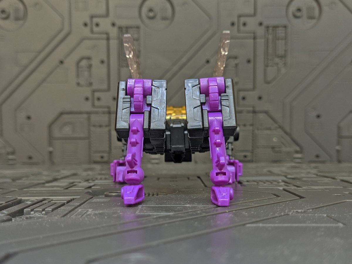 Foto Reseña: Transformers Legacy Deluxe Class Insecticon Kickback ...