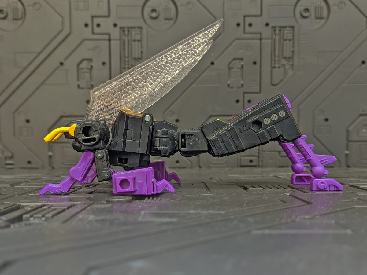 Foto Reseña: Transformers Legacy Deluxe Class Insecticon Kickback ...