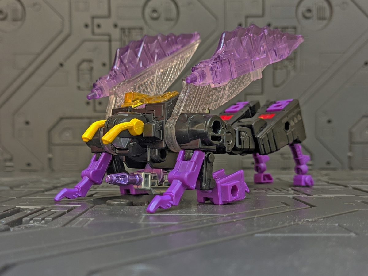 Foto Reseña: Transformers Legacy Deluxe Class Insecticon Kickback ...