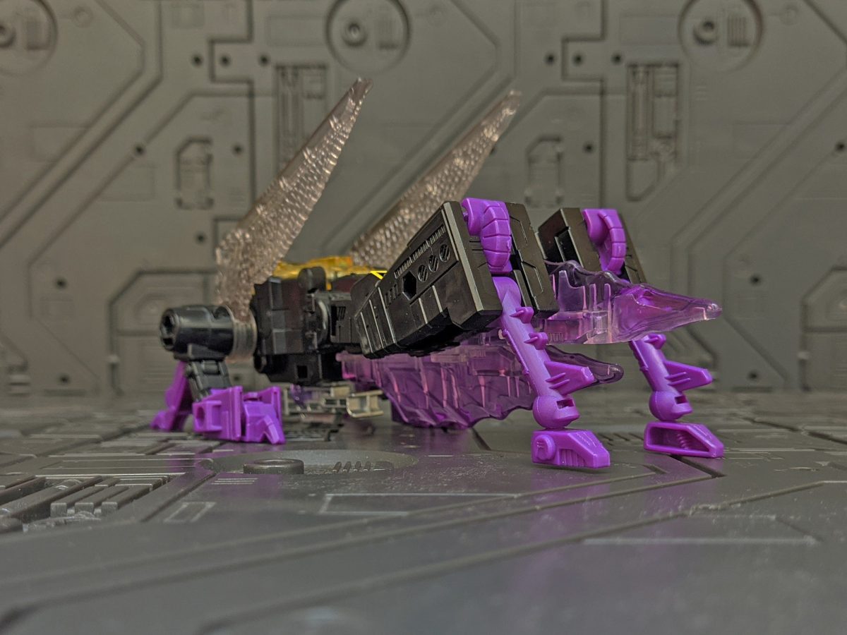 Foto Reseña: Transformers Legacy Deluxe Class Insecticon Kickback ...
