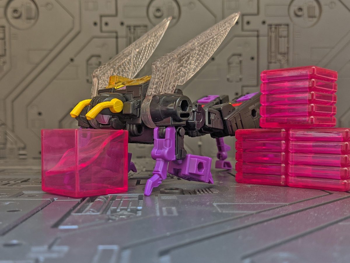 Foto Reseña: Transformers Legacy Deluxe Class Insecticon Kickback ...