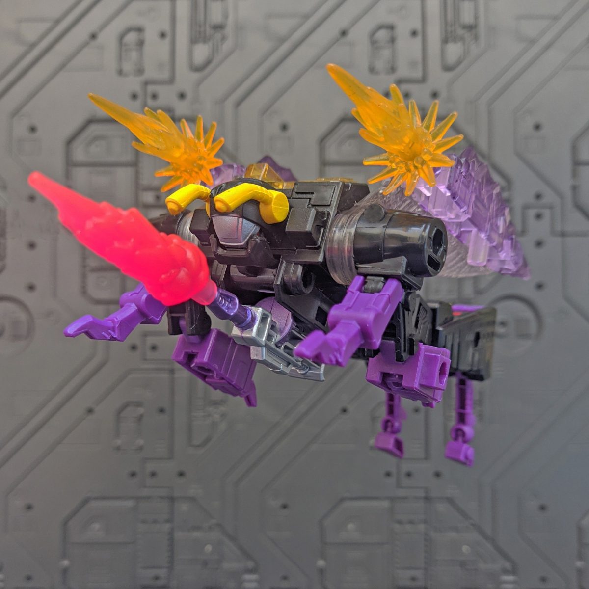 Foto Reseña: Transformers Legacy Deluxe Class Insecticon Kickback ...