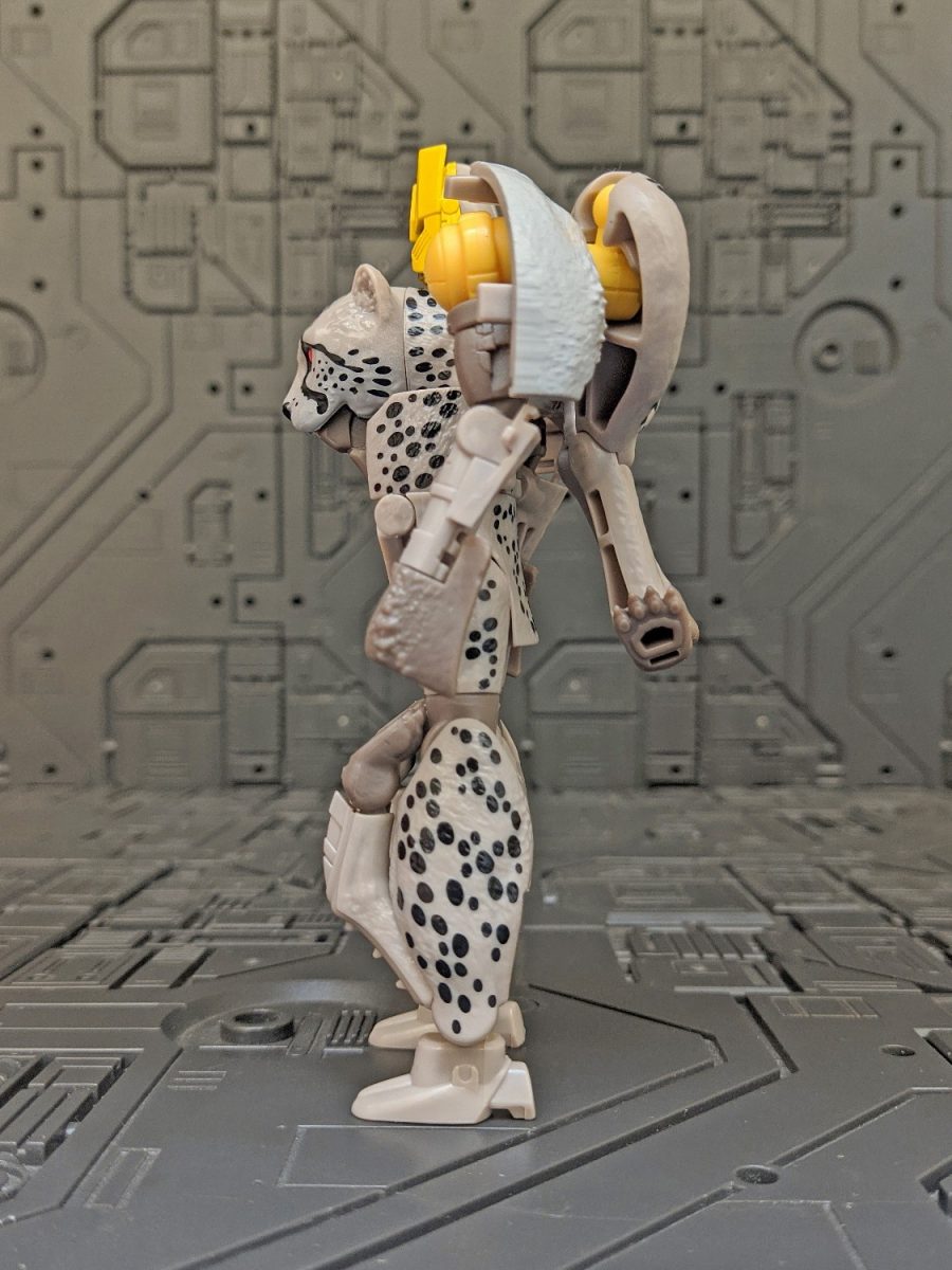 Foto Reseña: Transformers Legacy Deluxe Class Nightprowler (Walmart ...