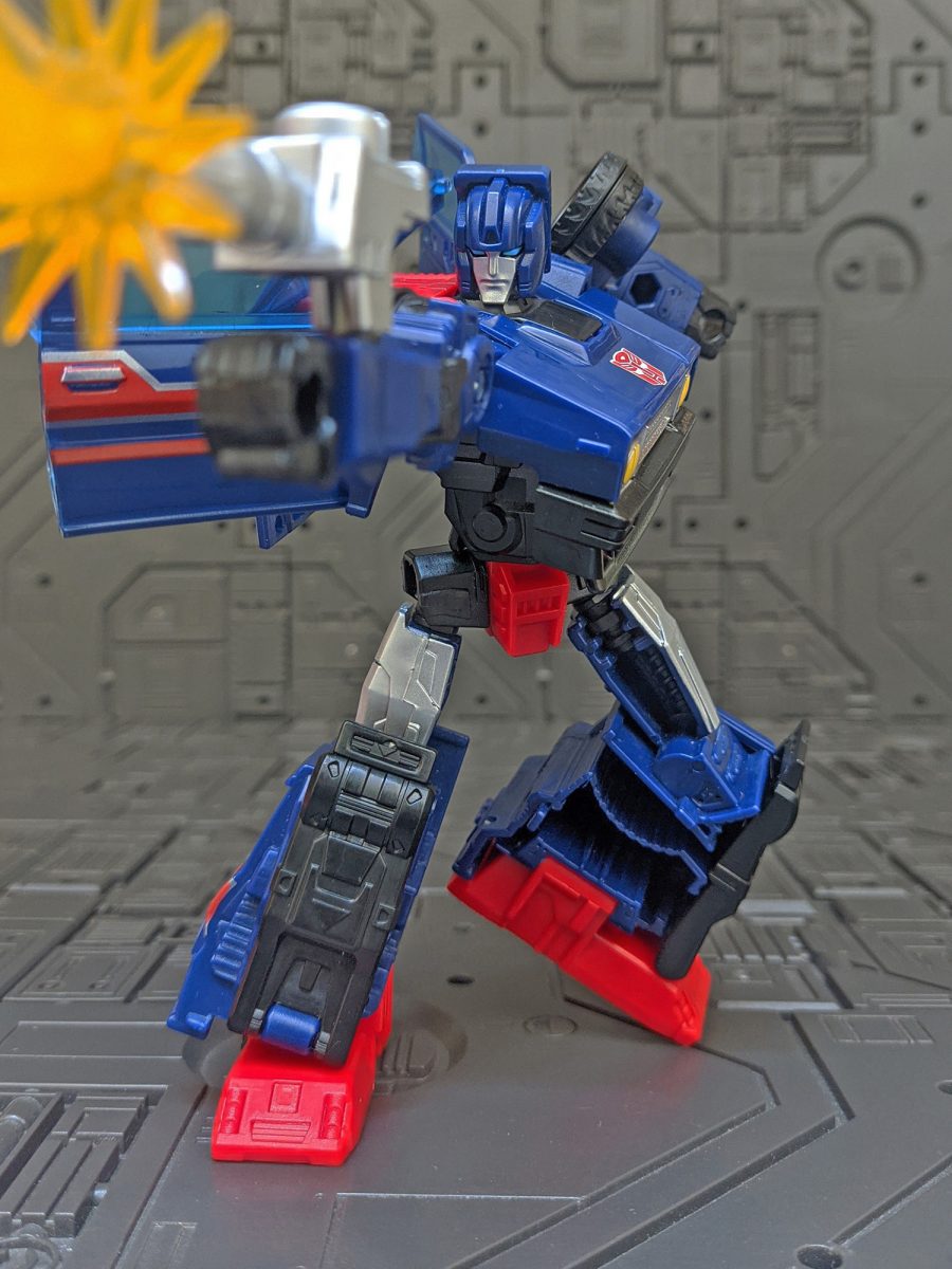 Foto Reseña: Transformers Legacy Deluxe Class Skids – Cybertron 21