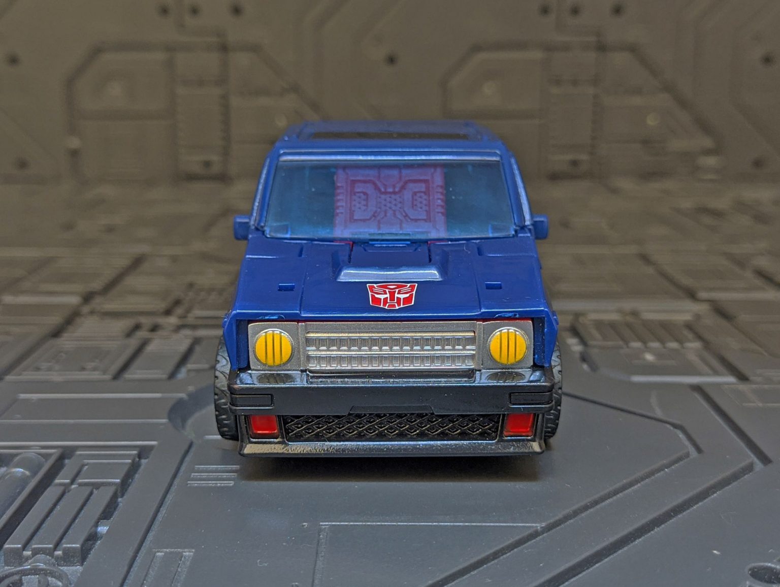 Foto Reseña: Transformers Legacy Deluxe Class Skids – Cybertron 21