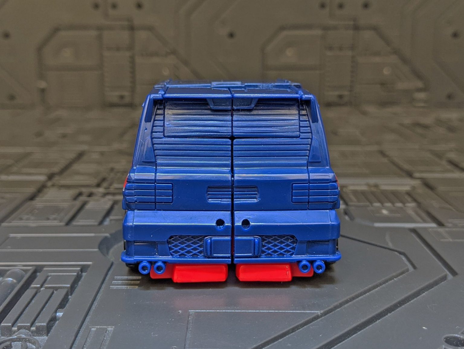 Foto Reseña: Transformers Legacy Deluxe Class Skids – Cybertron 21