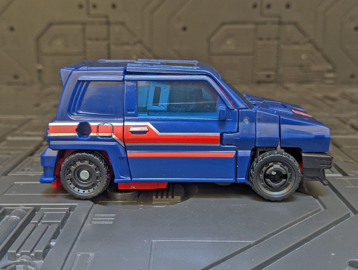 Foto Reseña: Transformers Legacy Deluxe Class Skids – Cybertron 21