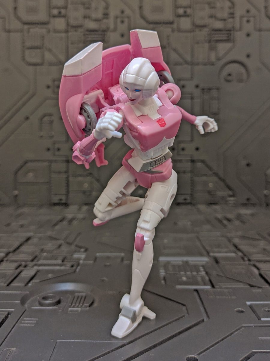 Foto Reseña: Transformers Studio Series 86-16 Deluxe Class Arcee ...