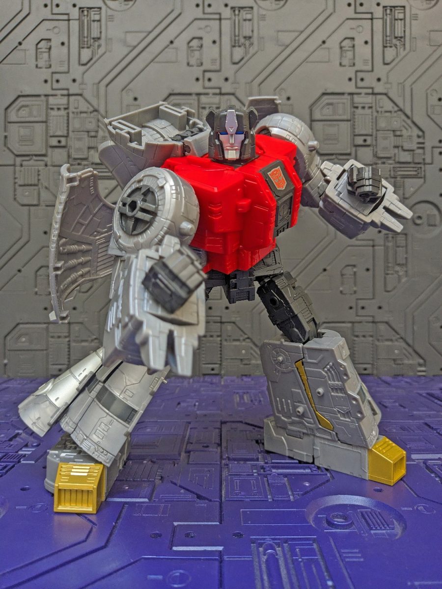 Foto Reseña: Trasformers Studio Series SS-89 Leader Class Dinobot Sludge – Cybertron 21