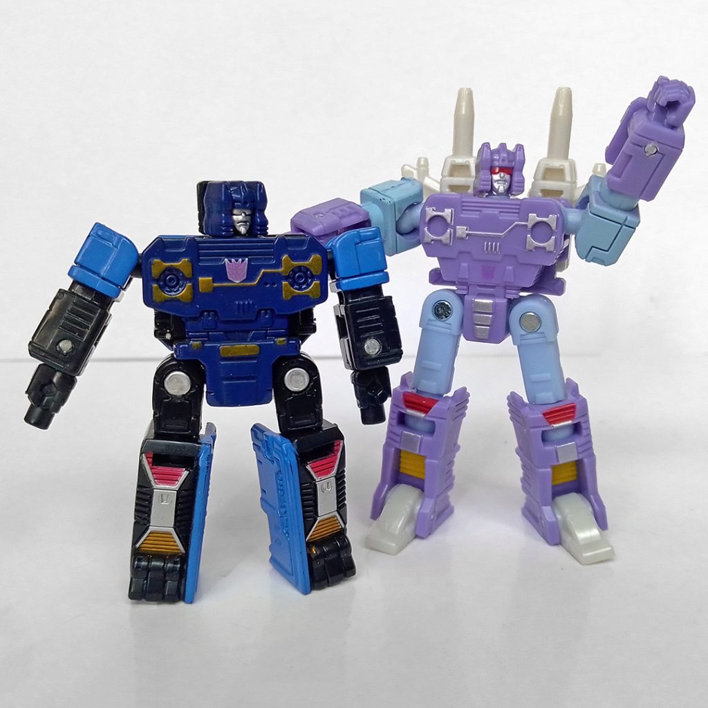 Foto Reseña: Studio Series Core Class Rumble (El Azulito) – Cybertron 21