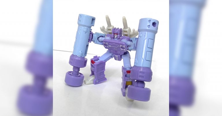 Foto Reseña: Studio Series Core Class Rumble (El Azulito) – Cybertron 21