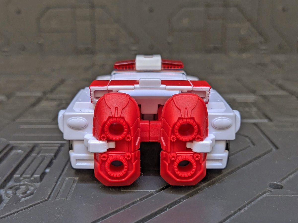 Foto Reseña: Transformers Legacy Deluxe Class Minerva – Cybertron 21