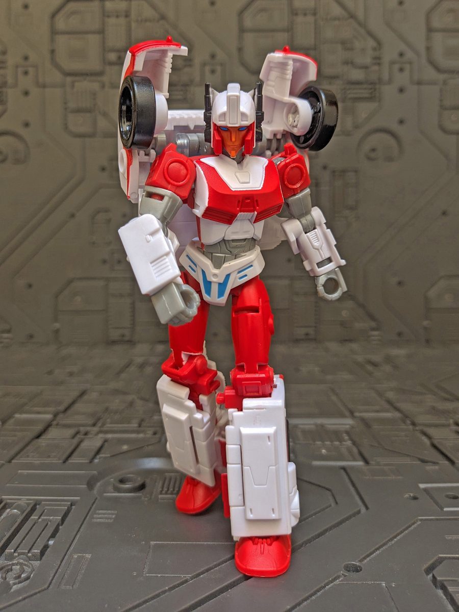 Foto Reseña: Transformers Legacy Deluxe Class Minerva – Cybertron 21