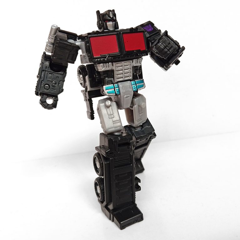 Foto Reseña: Legacy: Evolution Core Class Nemesis Prime – Cybertron 21