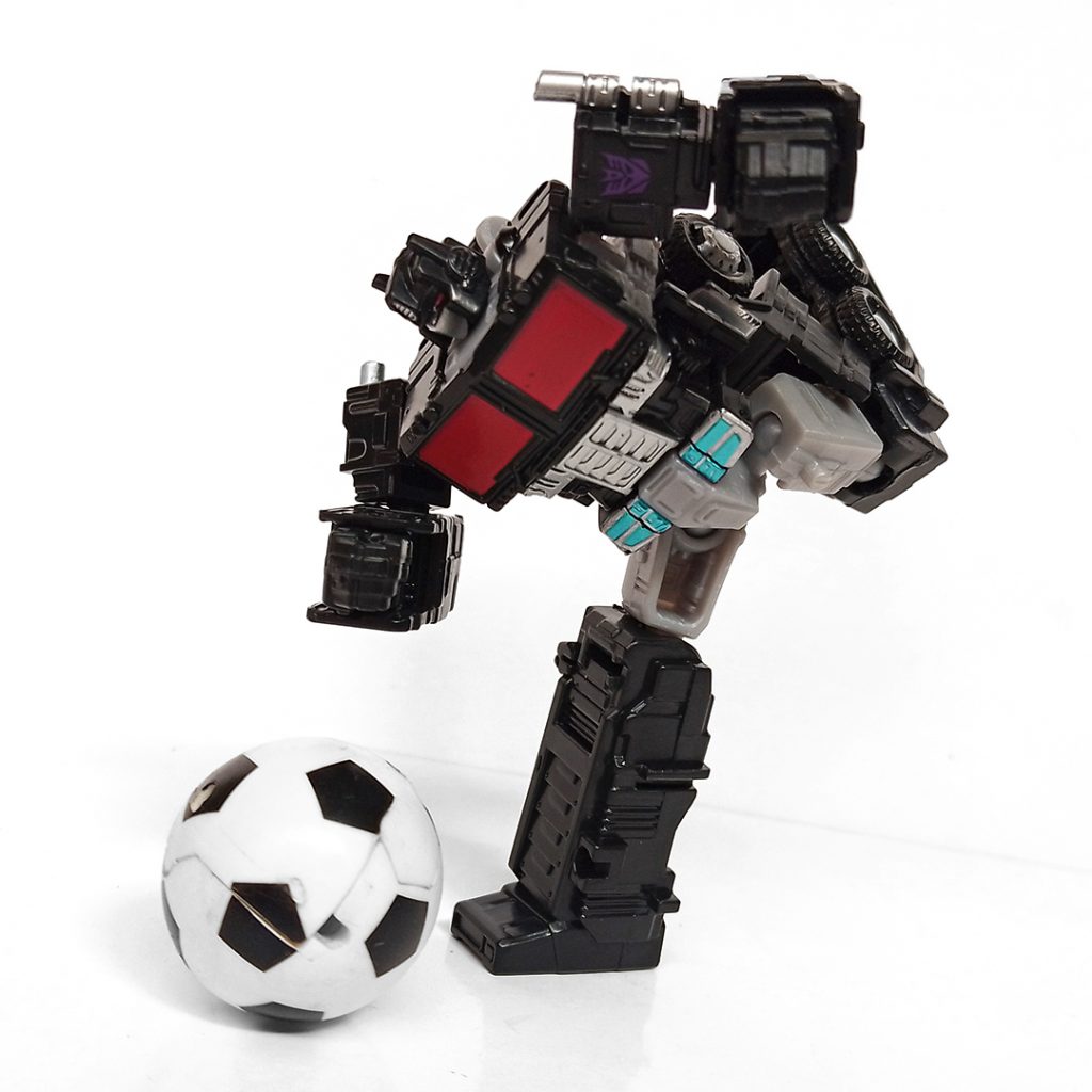 Foto Reseña: Legacy: Evolution Core Class Nemesis Prime – Cybertron 21