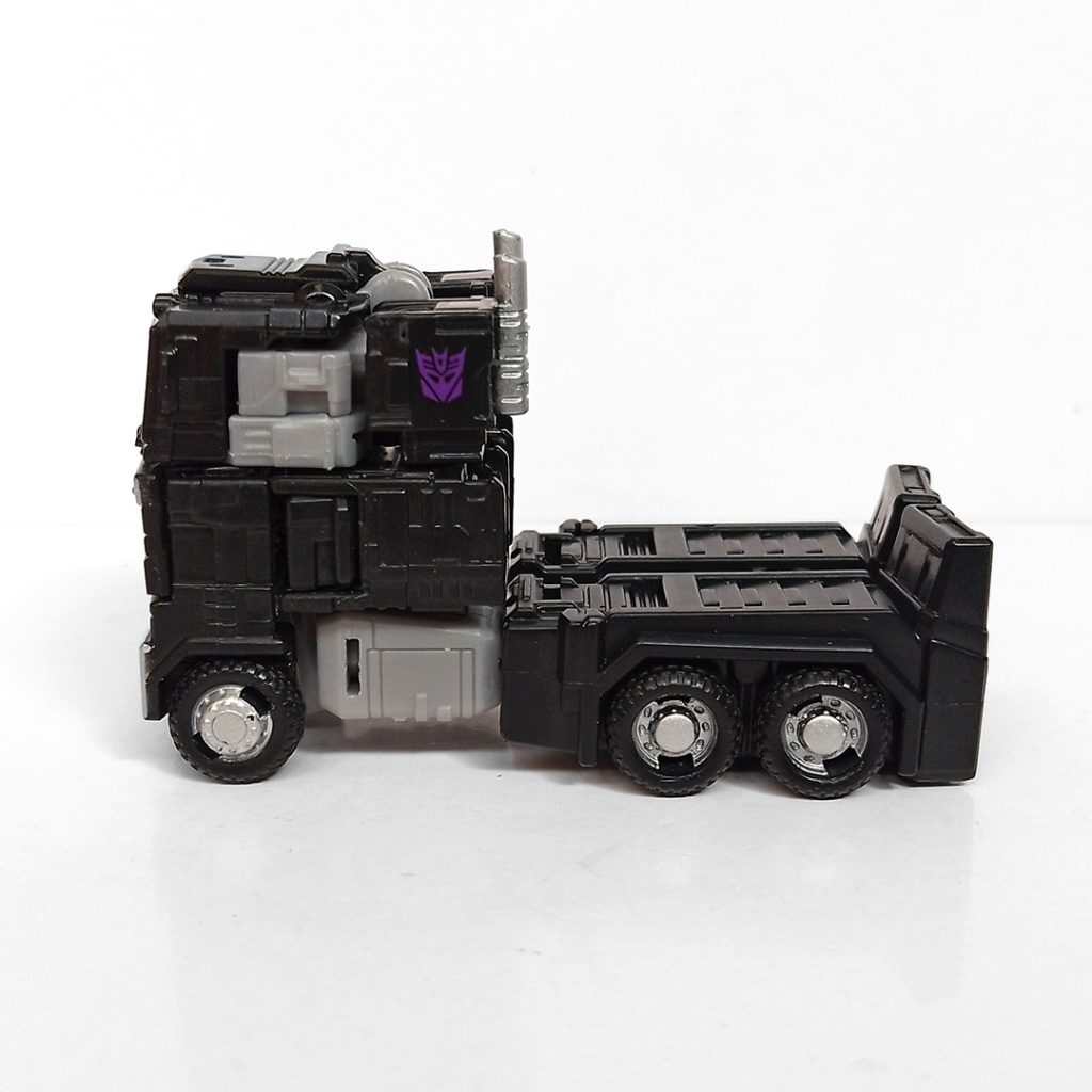 Foto Reseña: Legacy: Evolution Core Class Nemesis Prime – Cybertron 21