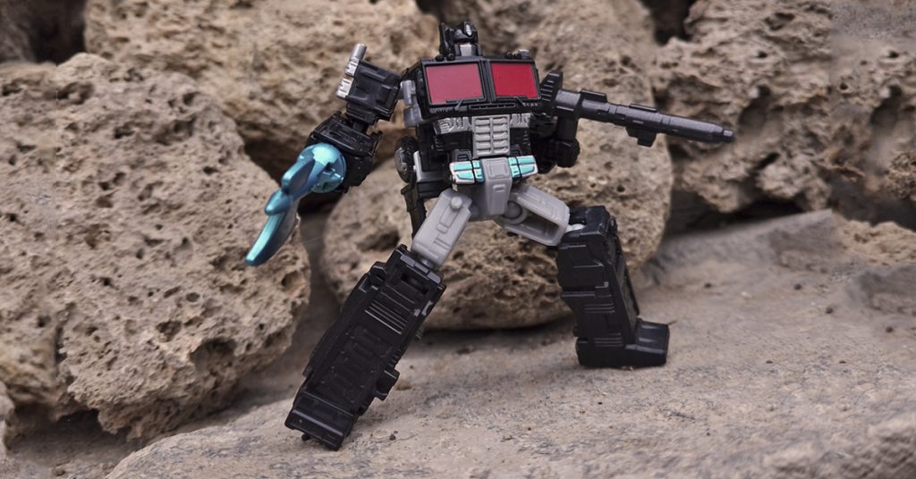 Foto Reseña: Legacy: Evolution Core Class Nemesis Prime – Cybertron 21