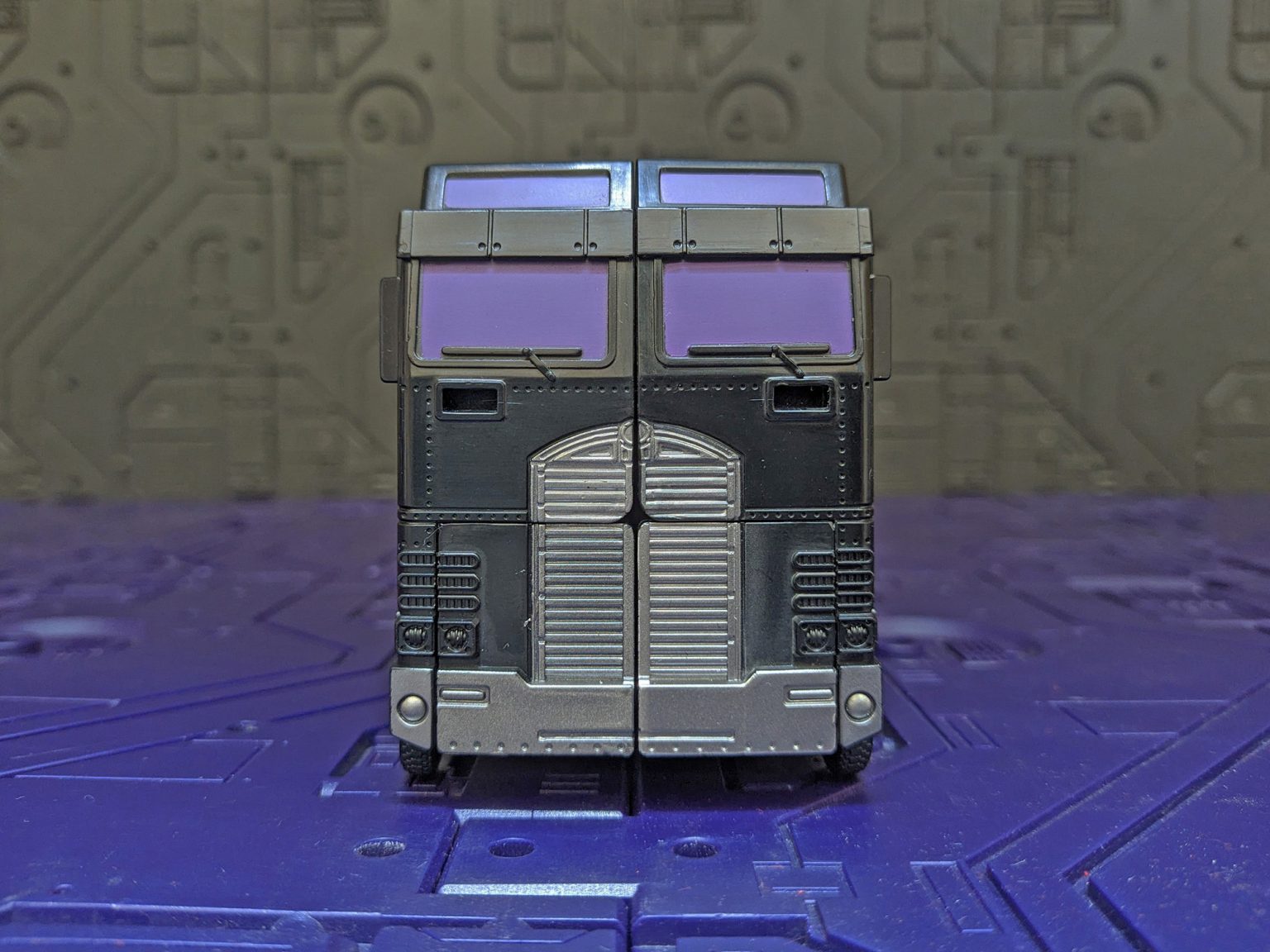 Foto Reseña: Transformers Legacy TL-13 Commander Class Stunticon ...