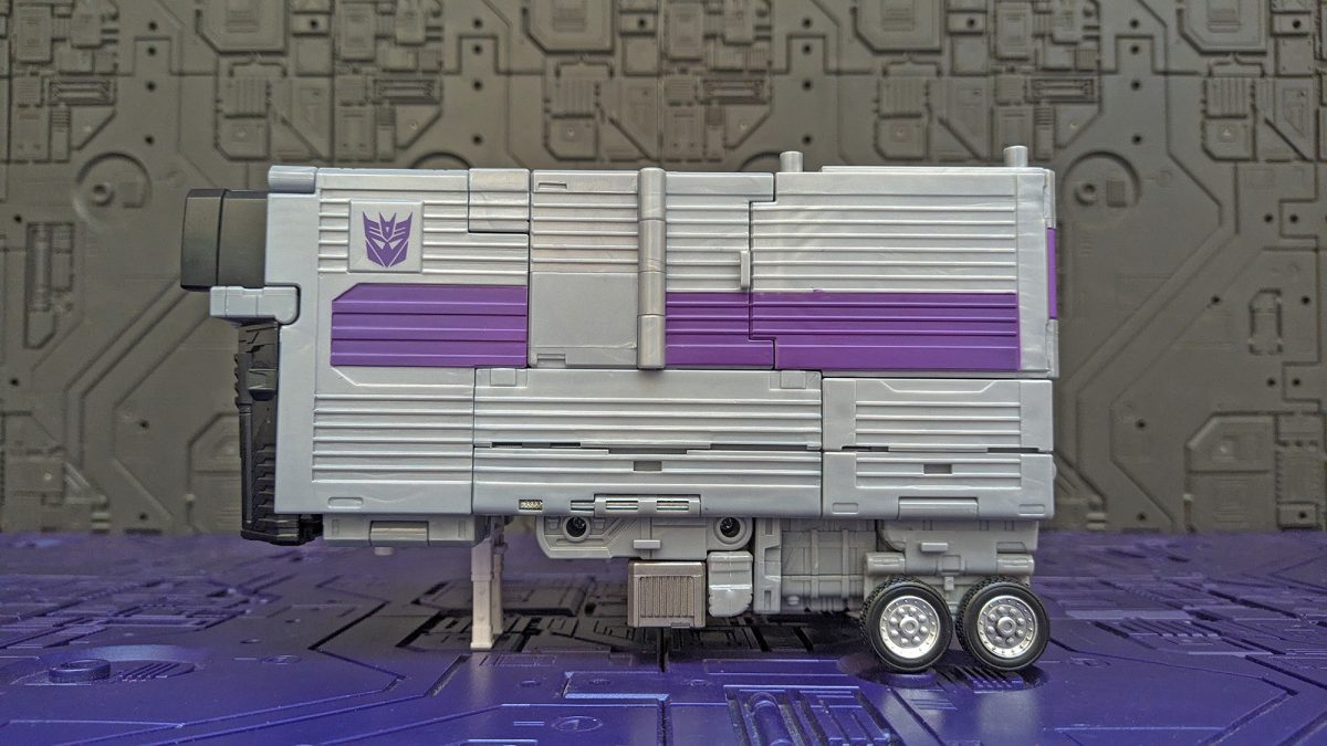 Foto Reseña: Transformers Legacy TL-13 Commander Class Stunticon ...