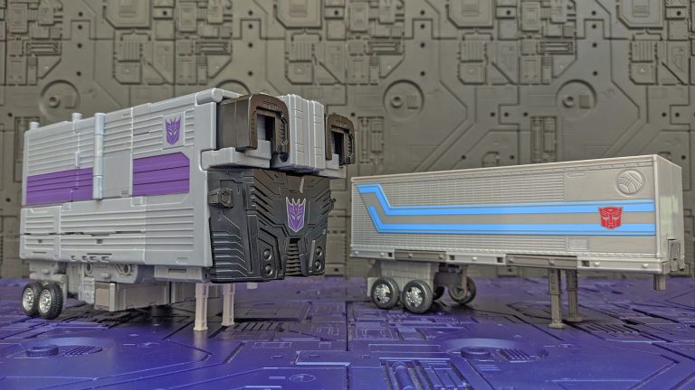 Foto Reseña: Transformers Legacy TL-13 Commander Class Stunticon ...