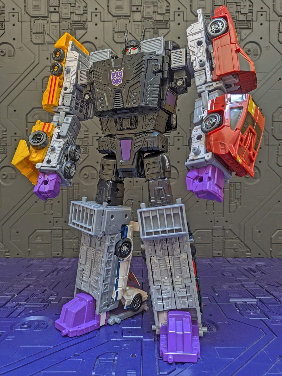 Foto Reseña: Transformers Legacy Menasor – Cybertron 21