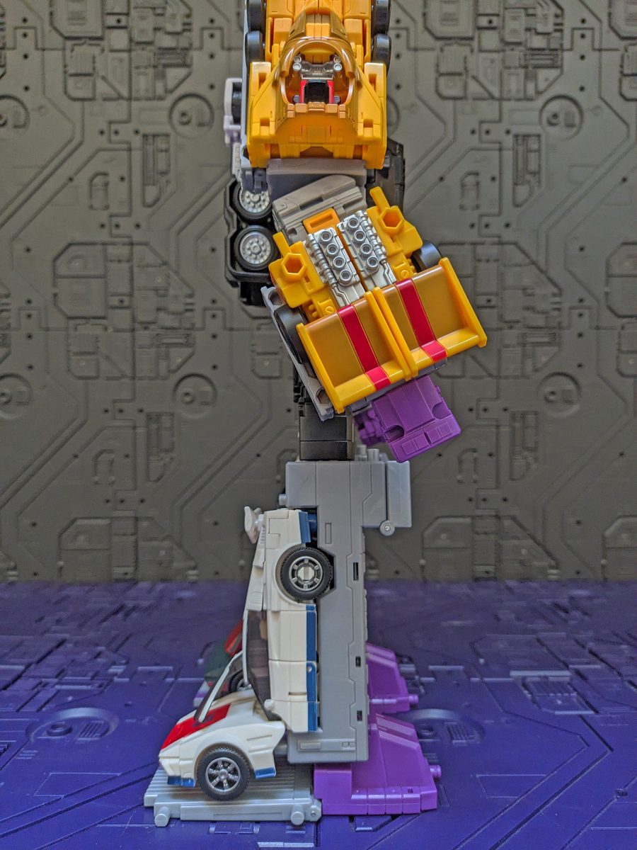 Foto Reseña: Transformers Legacy Menasor – Cybertron 21