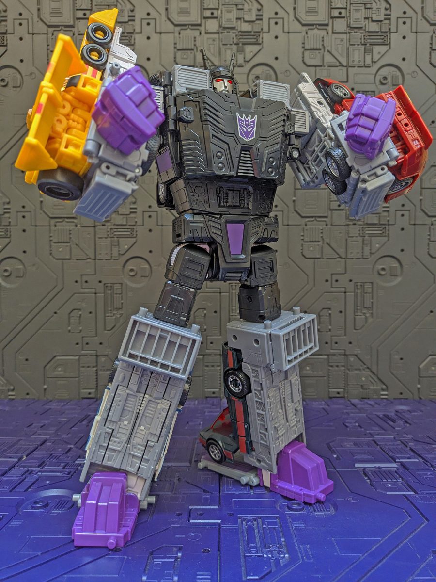 Foto Reseña: Transformers Legacy Menasor – Cybertron 21