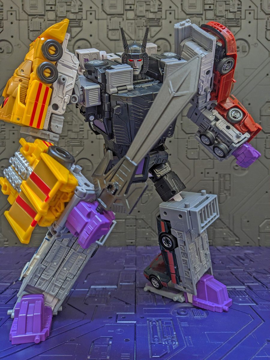 Foto Reseña: Transformers Legacy Menasor – Cybertron 21