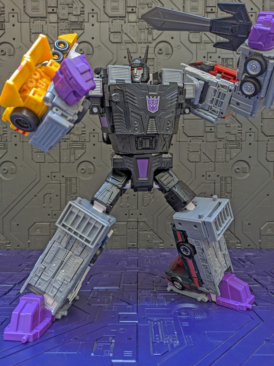 Foto Reseña: Transformers Legacy Menasor – Cybertron 21