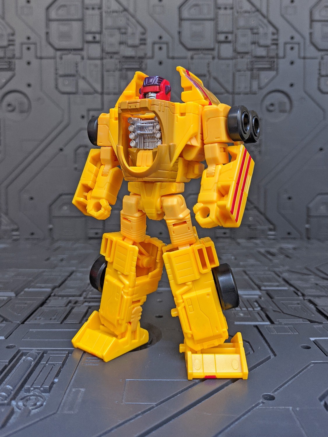 Foto Reseña: Transformers Legacy Menasor – Cybertron 21
