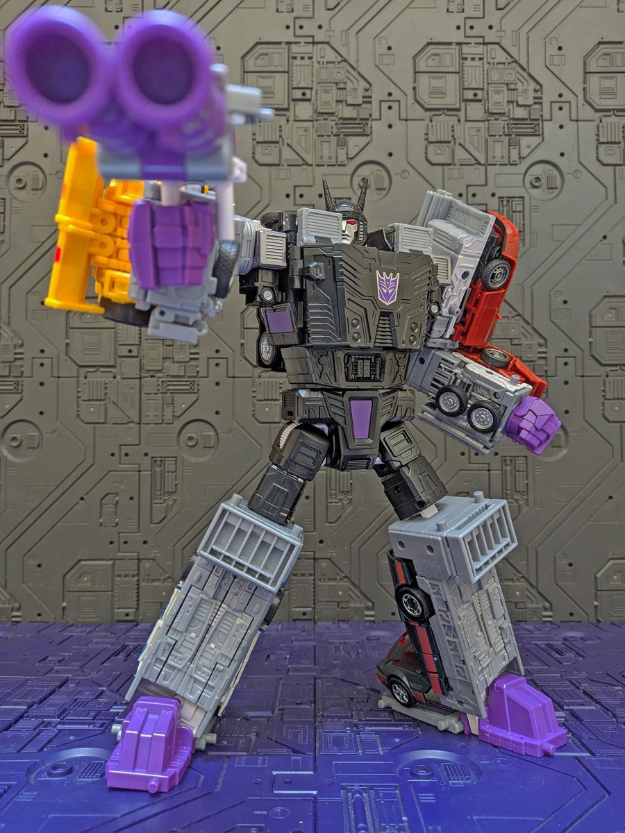 Foto Reseña: Transformers Legacy Menasor – Cybertron 21